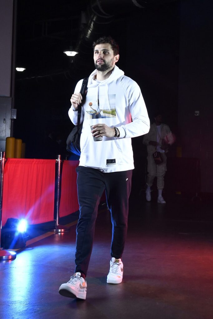 Raulzinho Neto assina com o turco Fenerbahçe - Databasket